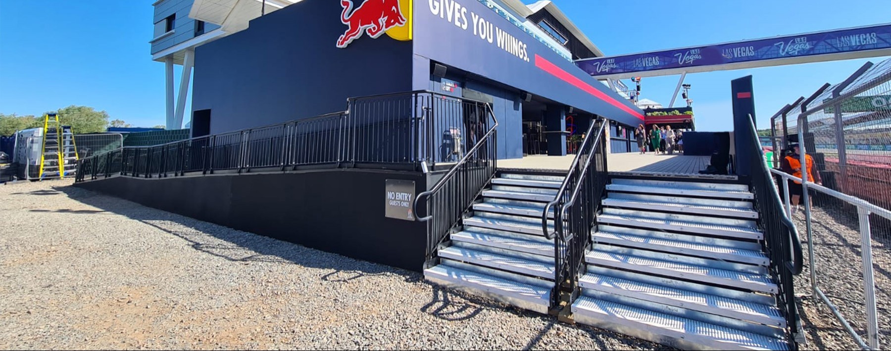 Public access ramps to buildings. Commercial ramps | Rapid Ramp