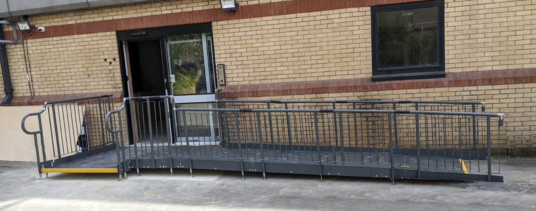 handicap entrance ramp, Office Building