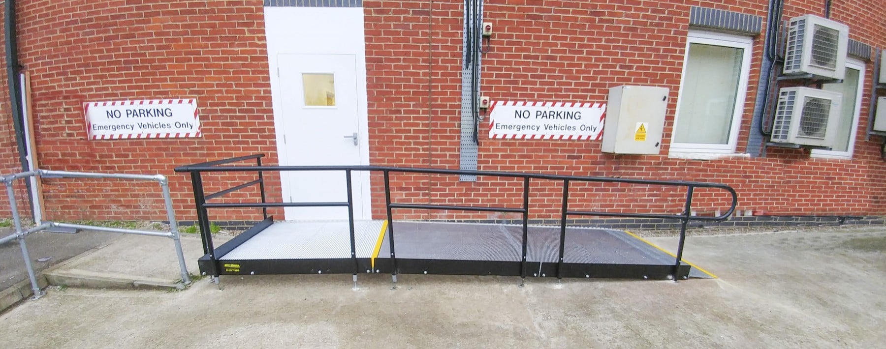 emergency exit ramp, QEQM Hospital